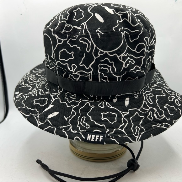 Neff | Accessories | Neff Golf Bucket Hat Os Black W White Lines And ...